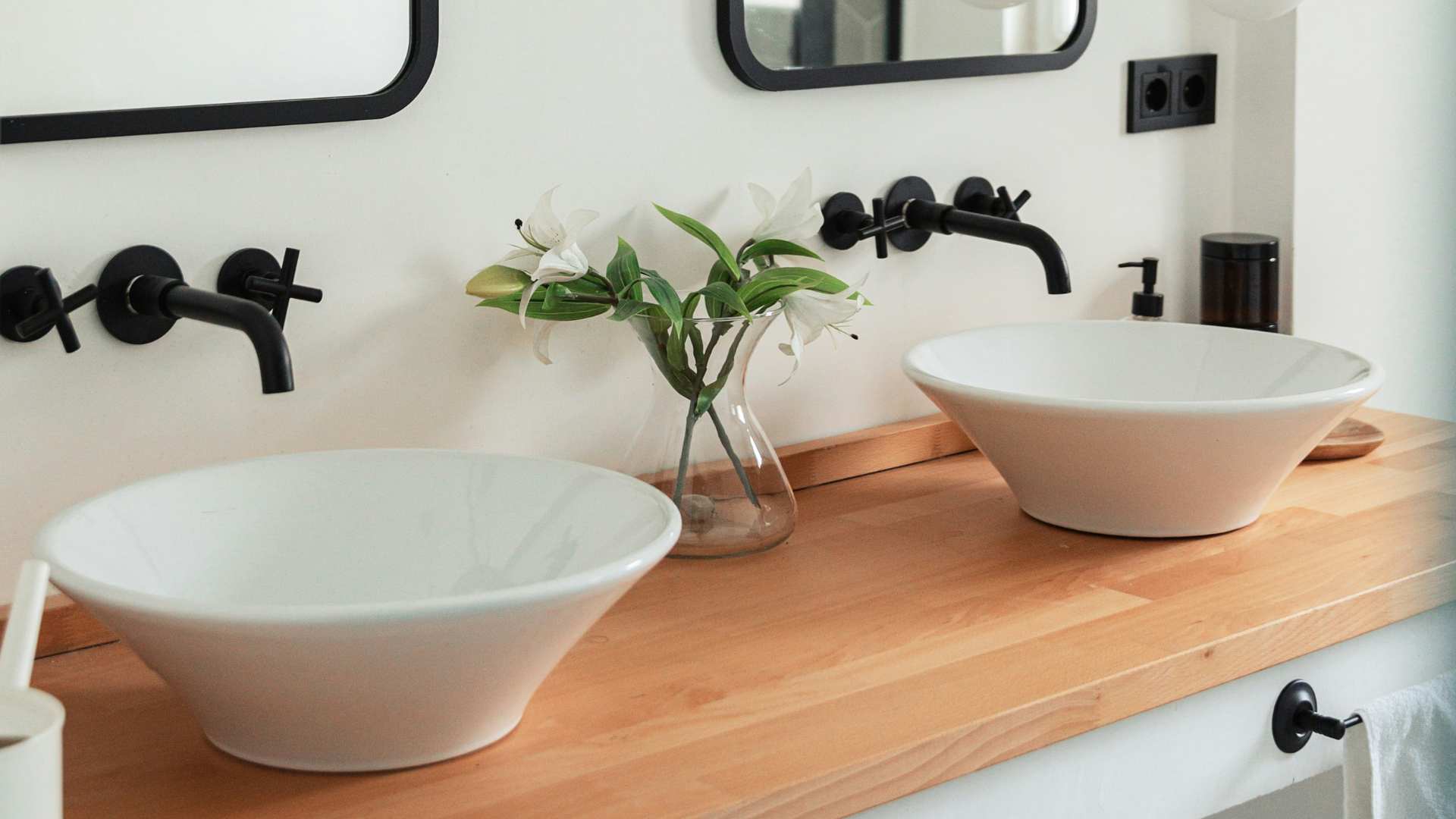 Bathroom cleaning checklist: What to clean each day, week, month